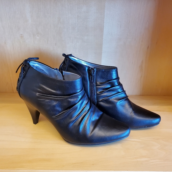 Rialto | Shoes | Rialto Mezzanine Black Lace Up Back Ankle Boot Heels ...